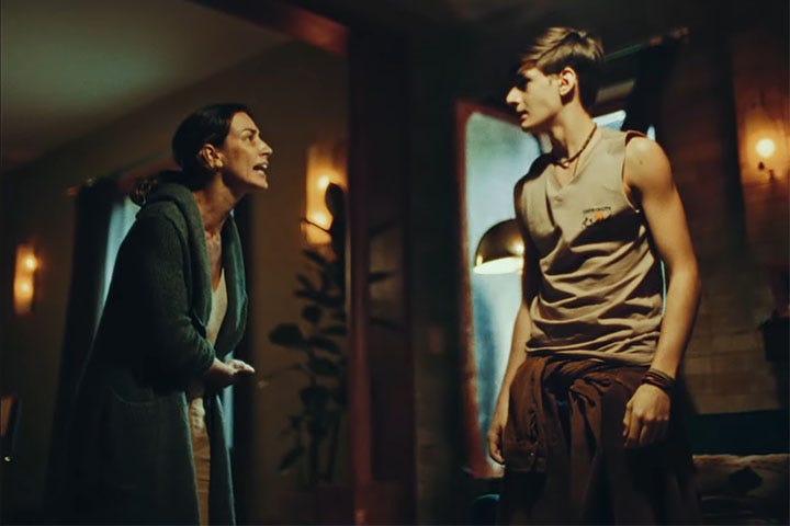 Ser mãe é viver em mar aberto - Hit or Miss I Camila Yahn