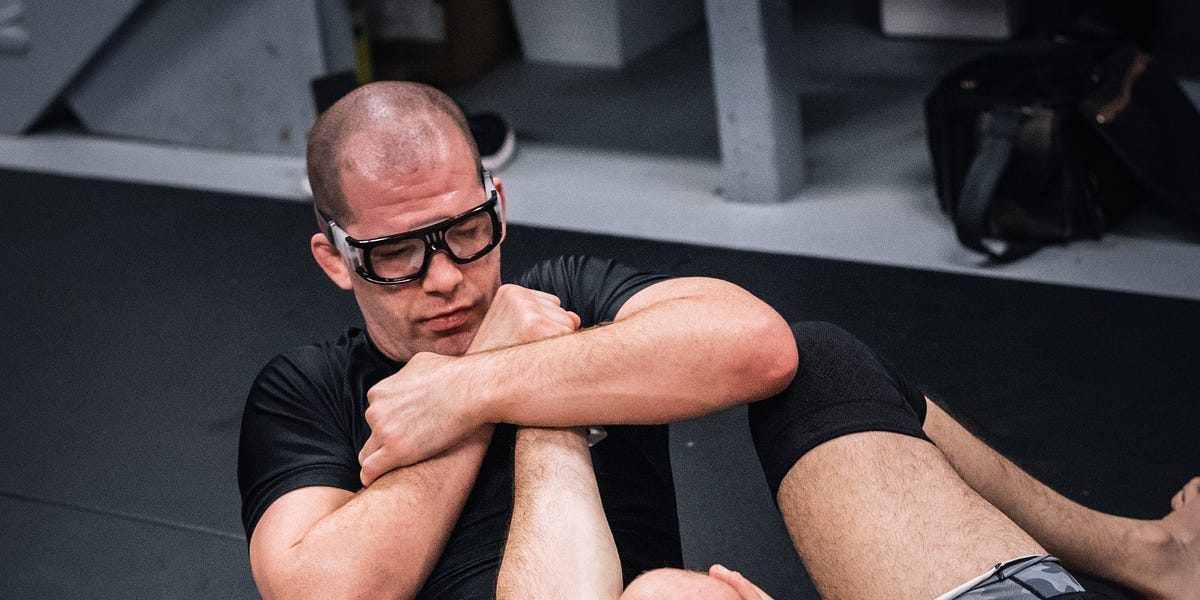 20 Essential BJJ Techniques - by Josh Presley 20 Essential BJJ Techniques - by Josh Presley