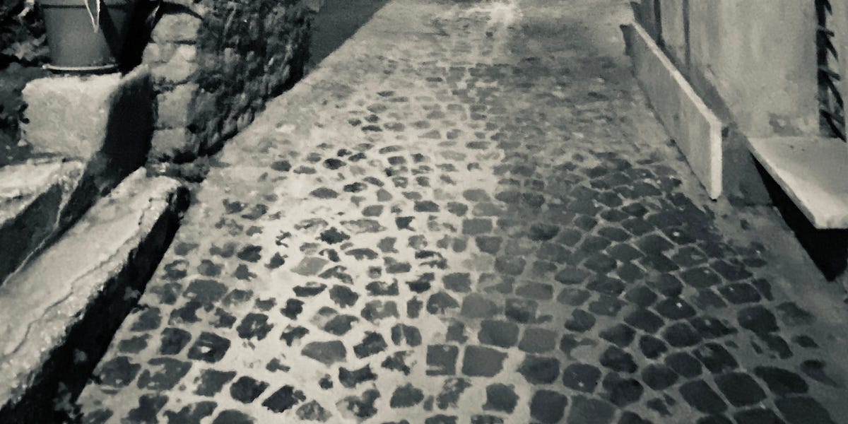 Italian Ghost Stories - by Barbara Giuliano