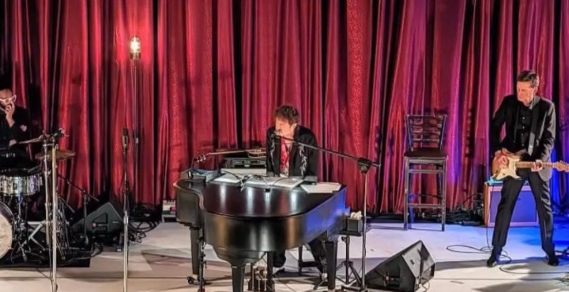 Expert Reviews: Bob Dylan in Memphis 2024 - by Ray Padgett