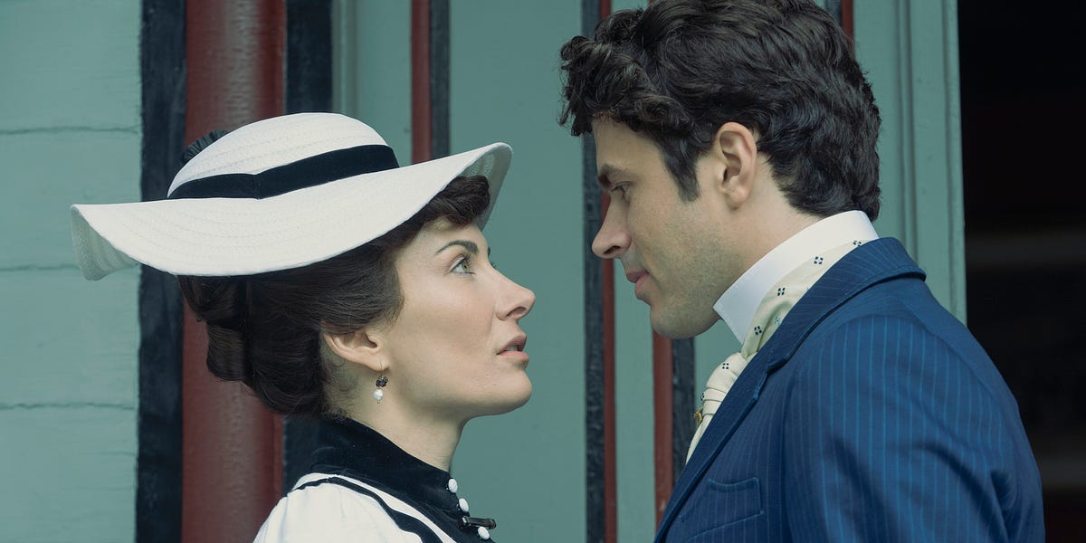 Finally, People Are Boning on The Gilded Age!