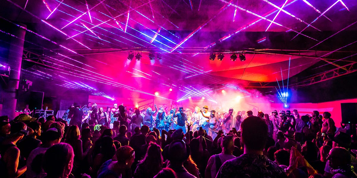 Magic in the Mojave - by Donovan Roche - D-Constructed