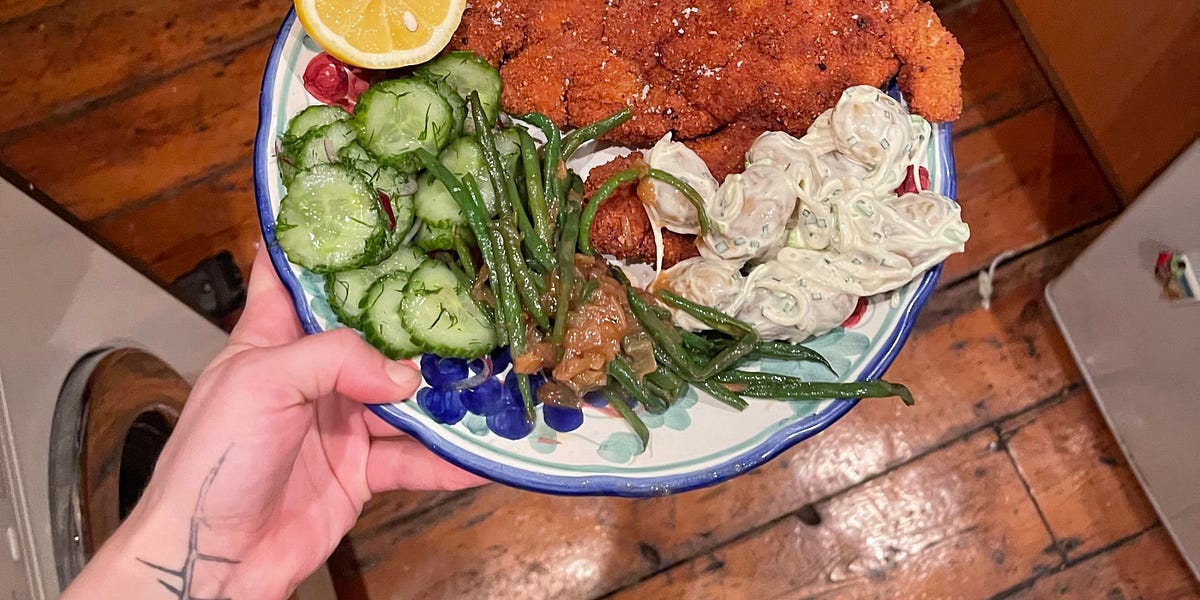 Schnitzel, Salads & Fake Meat - Vittles