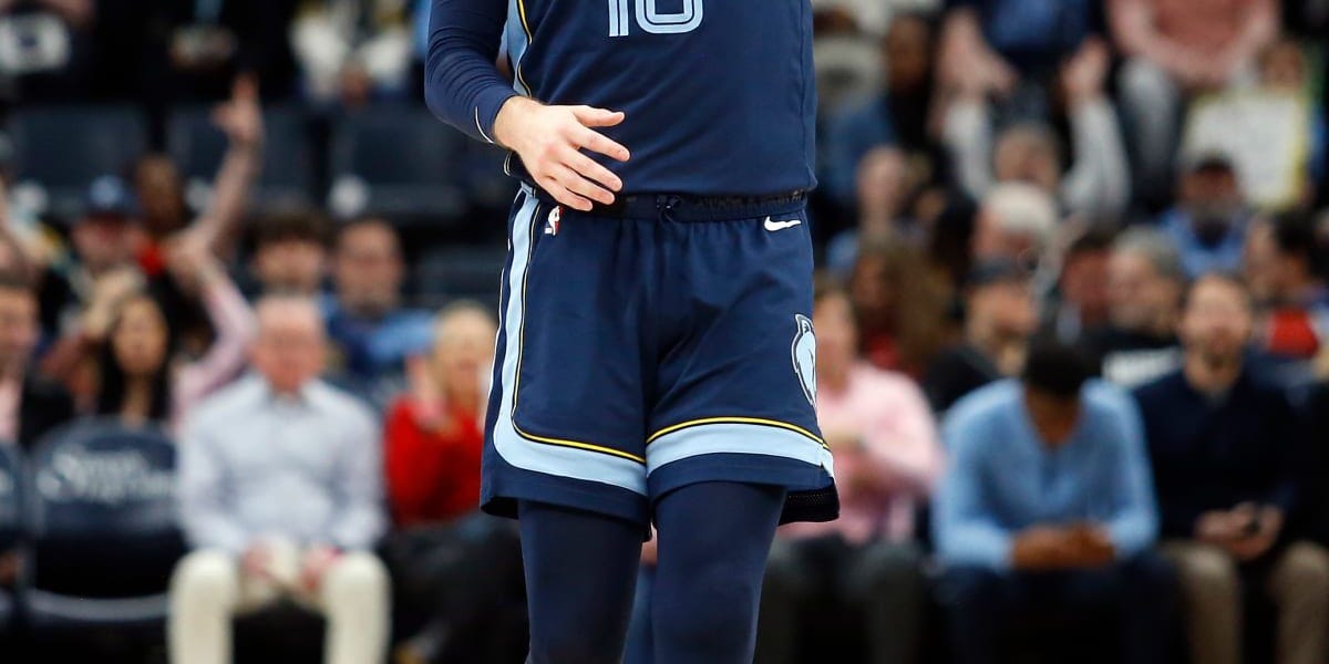 Grizzlies: Luke Kennard is letting it fly for St. Jude