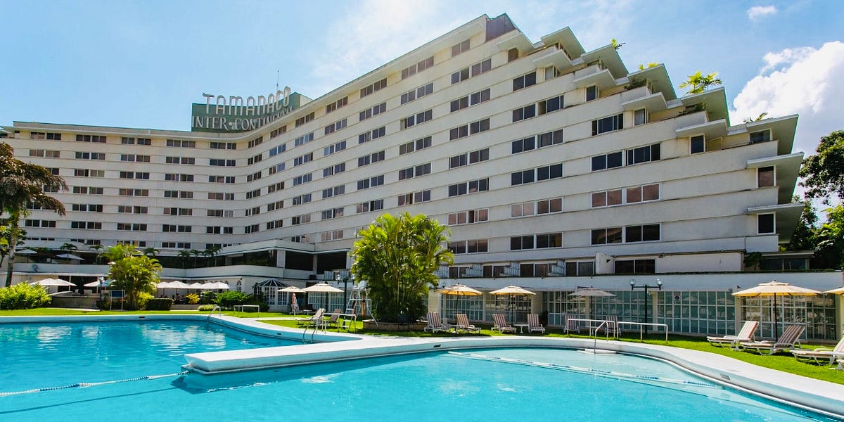 Tamanaco Tennis - by Stacey Morris