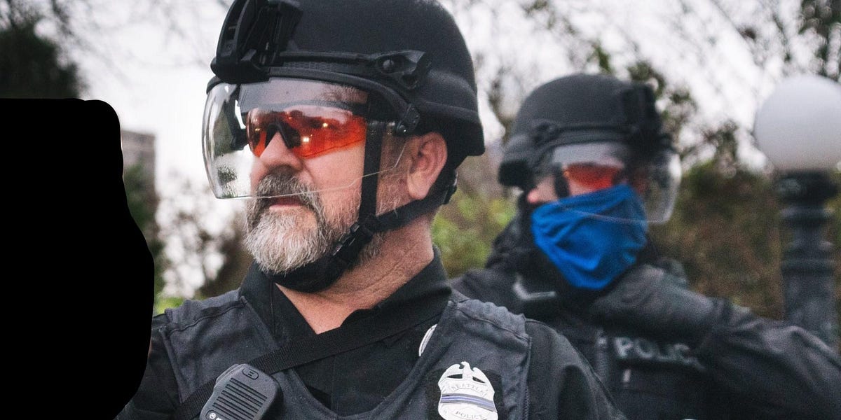 Retired SPD Cop Who Threatened to Kill His Family Is in Utah Getting ...