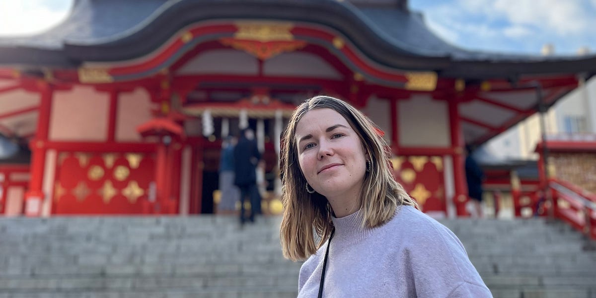 The Best Debit and Credit Cards for European Travelers