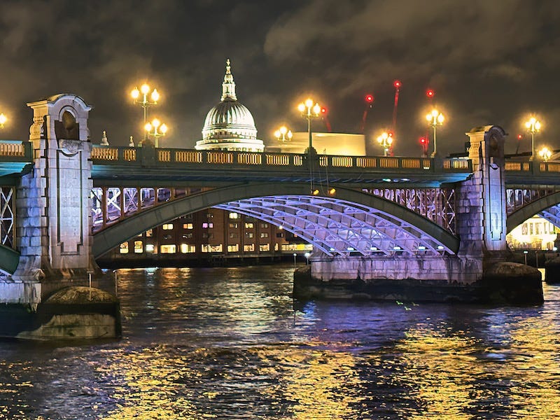 The Remarkable (and Grim) History of Southwark Bridge