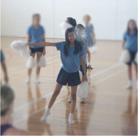 BLACKPINK ROSÉ WAS A CHEERLEADER?! - Kpop Café