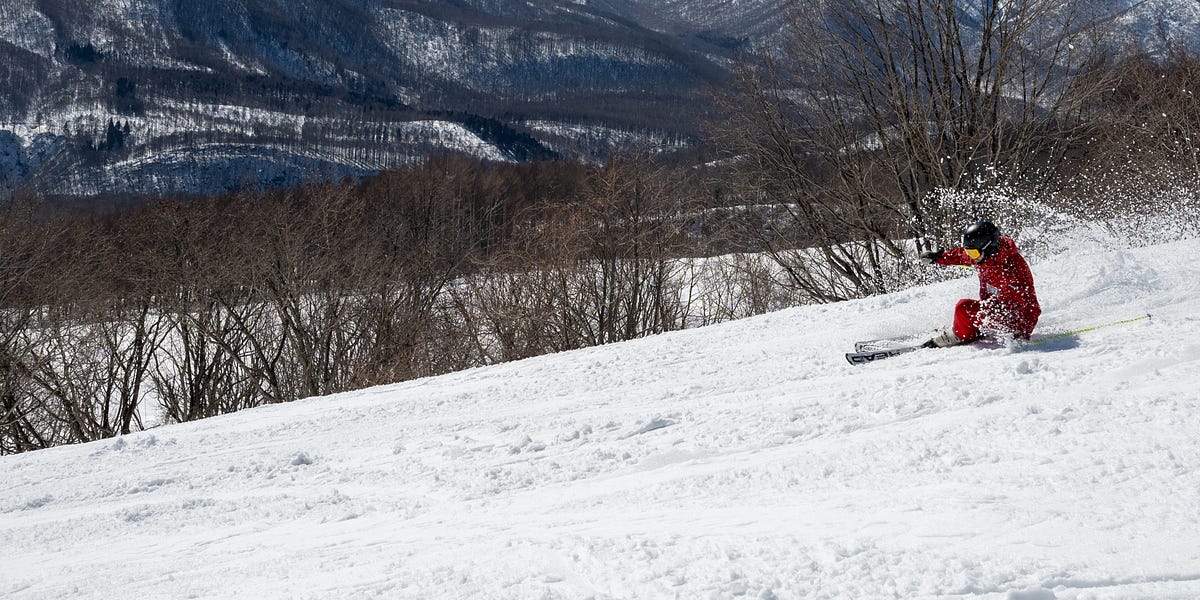 Breaking Tradition: The Weight Myth in Skiing