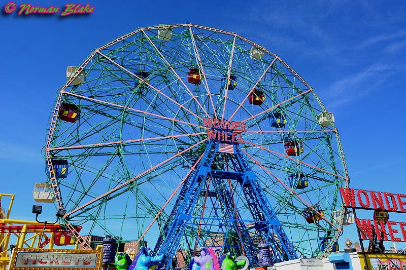 The Wonder Wheel goes round and round - by Arthur Levine
