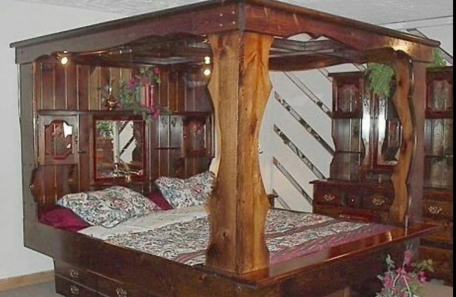 Waterbeds & Other Bad Ideas - by Liz LaPoint - GenXcellent