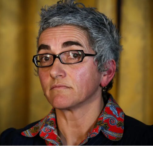 UNA JAGOSE…DANGEROUS GOOSE ON THE LOOSE - by John McLean