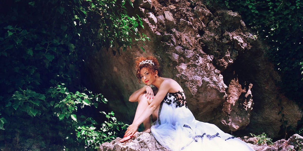 A Winter Fantasy of a Spectacular Tale from the Woodlands