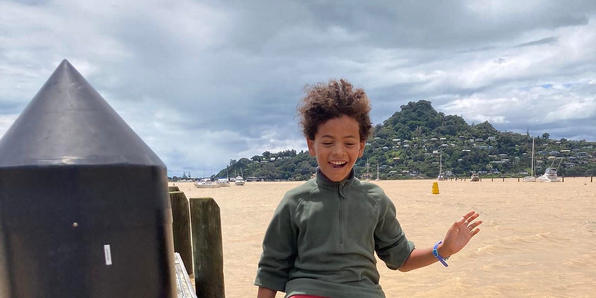 Slammed by Hurricane - by Geoff Talbot - SPHERE