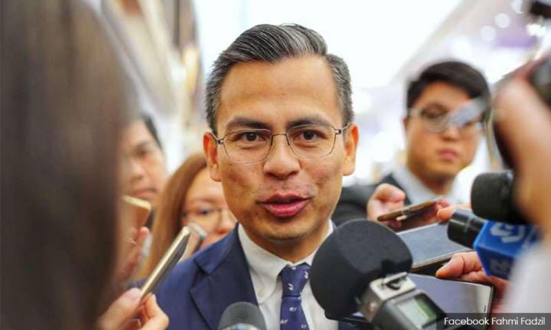 Why Did Fahmi Fadzil throw Nurul and Wan Azizah under a bus?
