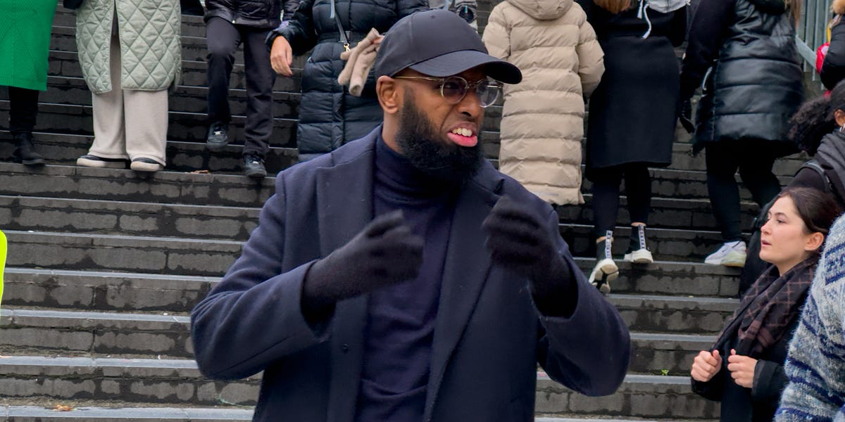 Rashid Musa konfronteras om islamistkopplingarna - lika feg då som nu