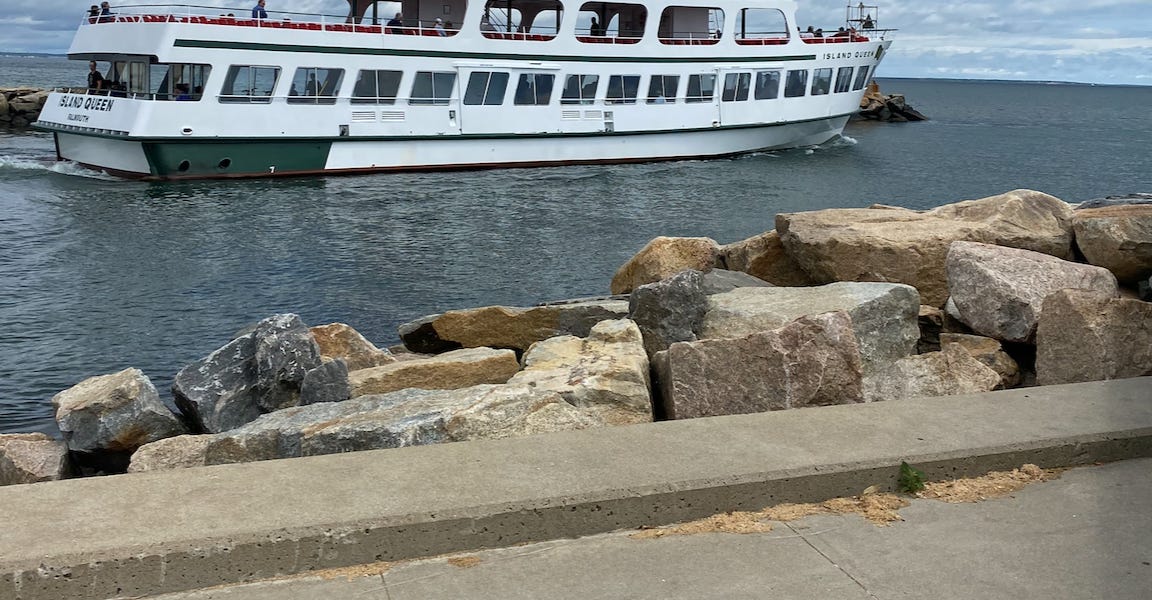 🌊 Comparison of All Ferries to Martha's Vineyard (2024)