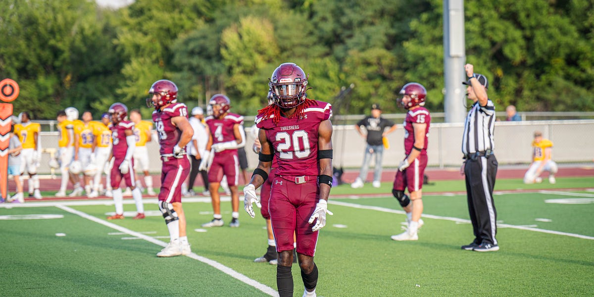 Bethel football picks up top-25 win against Southwestern