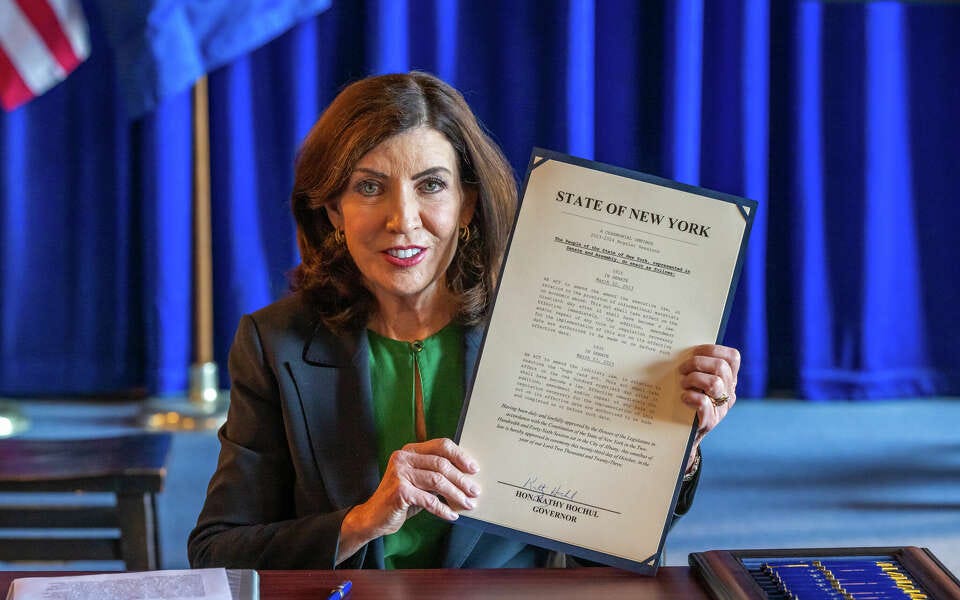 Hochul signs 44 bills, vetoes 40 — read the full list