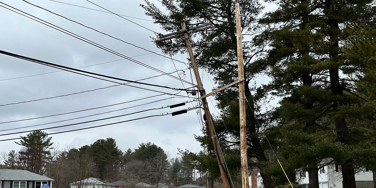 🔨 Is there a double pole in your neighborhood?