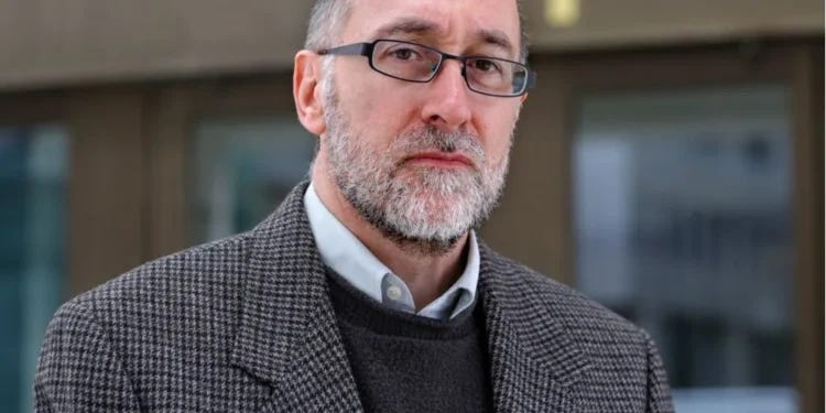 Denis Rancourt: "El Estado Profundo ha decidido inyectar regularmente a ...