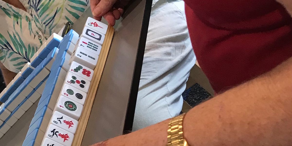 Learning a more advanced set of strategies in Mahjong