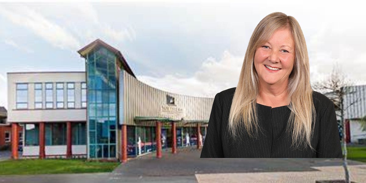 Simmonds wastes little time taking sledgehammer to mega-polytechnic