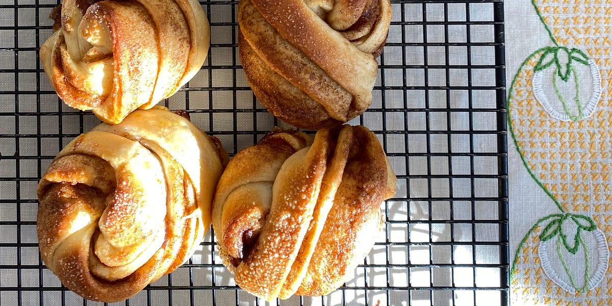 säg hej - by Jane Brocket - yarnstorm