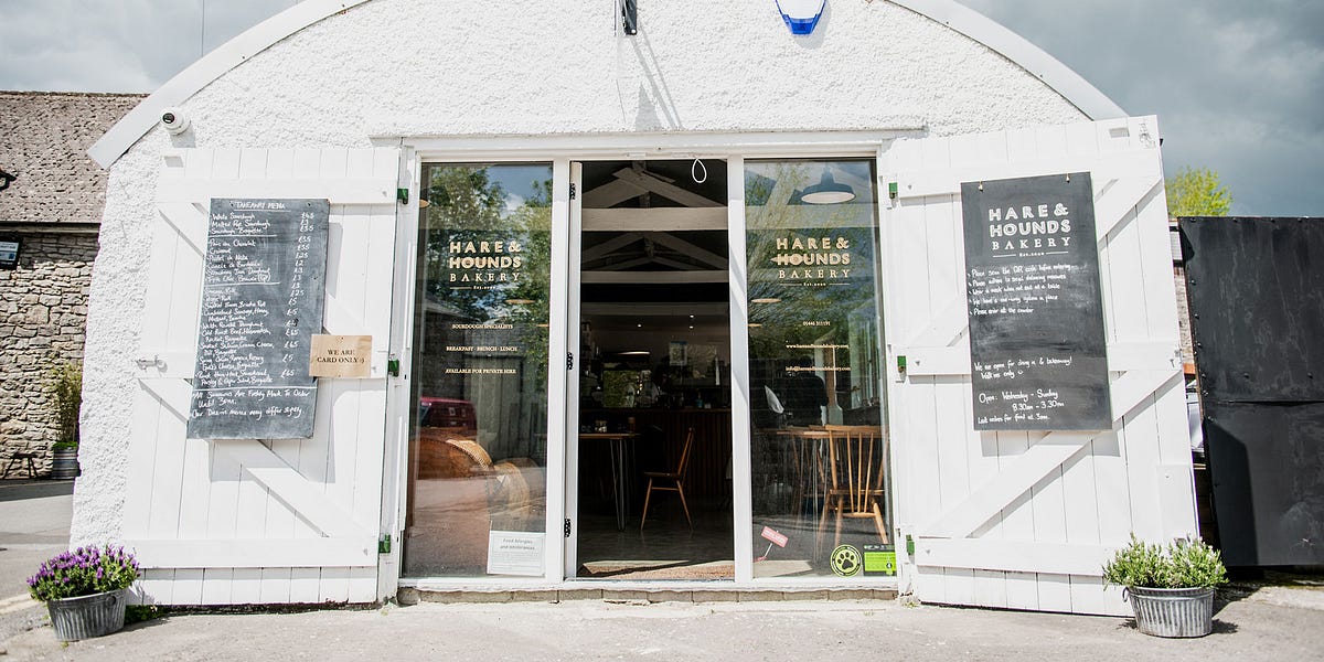 I review Hare & Hounds, Aberthin, Wales. - Et Alice.