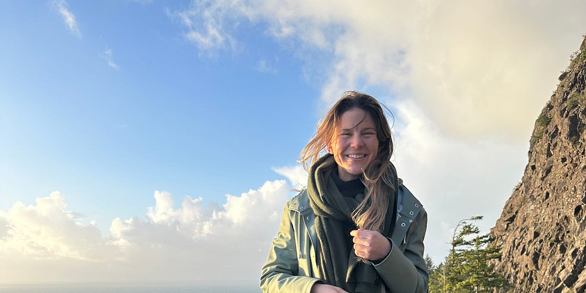 Sunday Edition: Coasting into the Year - by Leslie Stephens