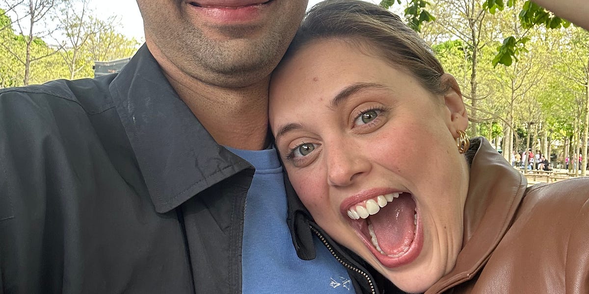 El compromiso. - by Bea Usted - In The Middle Of The Week