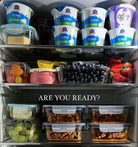 Fridge Fab: Declutter & Sparkle Your Way to Foodie Bliss! 🍏🧊