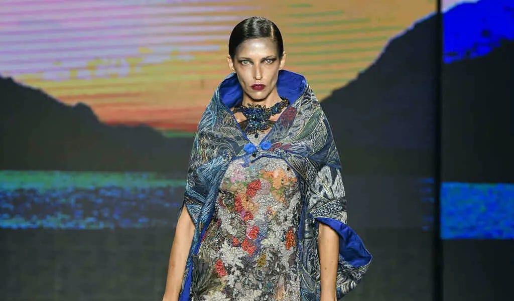 Temporada de desfiles - Maria Oxigenada's Substack