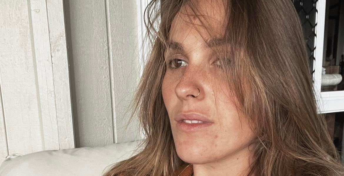 The Hourglass - by Kat River - The Mother Makers