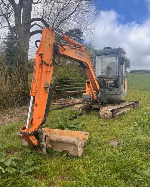 Digger - Draw in your style - by Nikki Hawkins