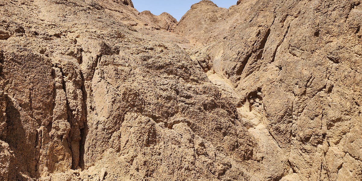 Climbing Mt Sinai - by Yadidya (YDYDY)