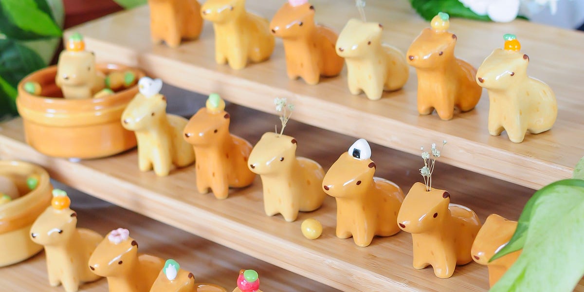 Ceramic capybaras & red envelopes drop is live now!