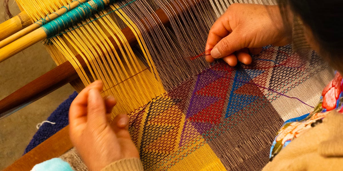 Tecer sonhos coletivos - by Bruna Buch - travessias