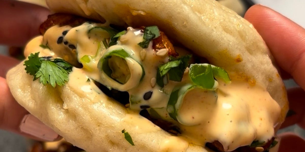 FLUFFY STEAMED BAO BUNS - by Rahaf - Bite Club