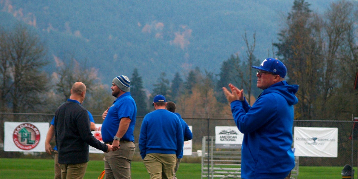 BREAKING — Kelso football coach Steve Amrine steps down after 12 seasons