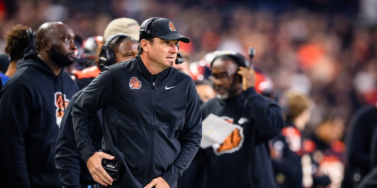 Canzano: Jonathan Smith -- and OSU -- quietly cross a milestone