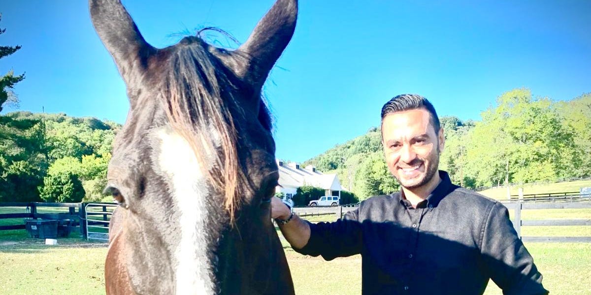 Hossa Abouzeid - by Commercial Enthusiast