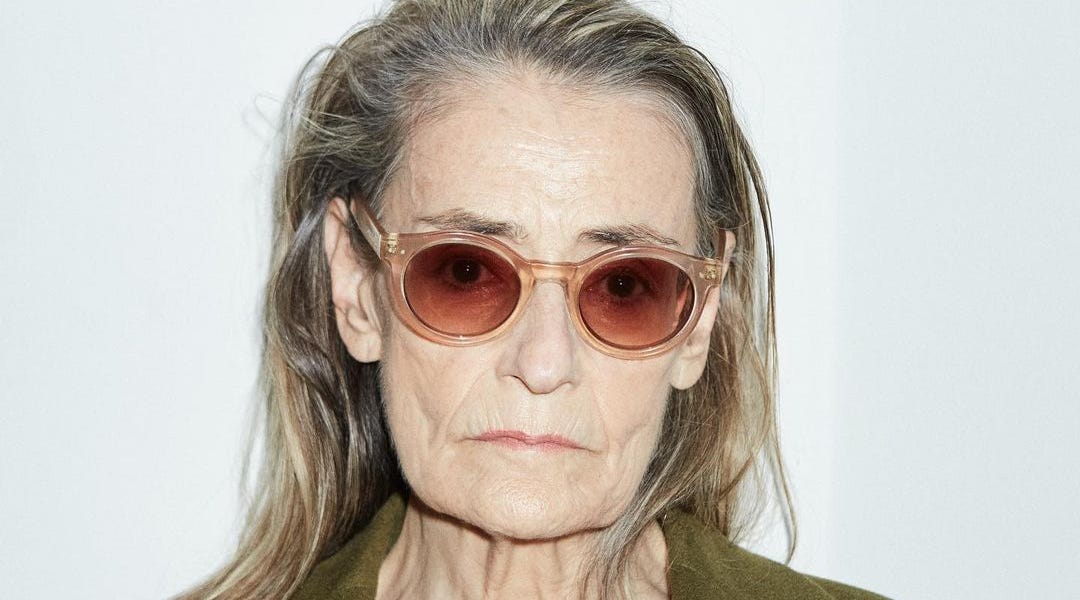 Obsesionario de moda #3: Carla Bugarín, la mujer del traje gris