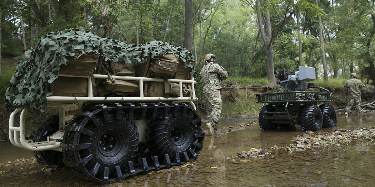 Godfather of AI says 'Battle robots' will soon dominate war-making ...