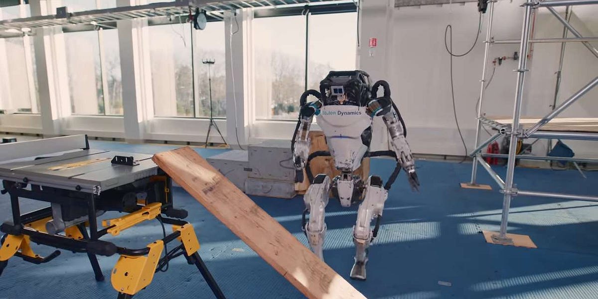 Boston Dynamics' Atlas robot demo is equal parts terrifying and amazing