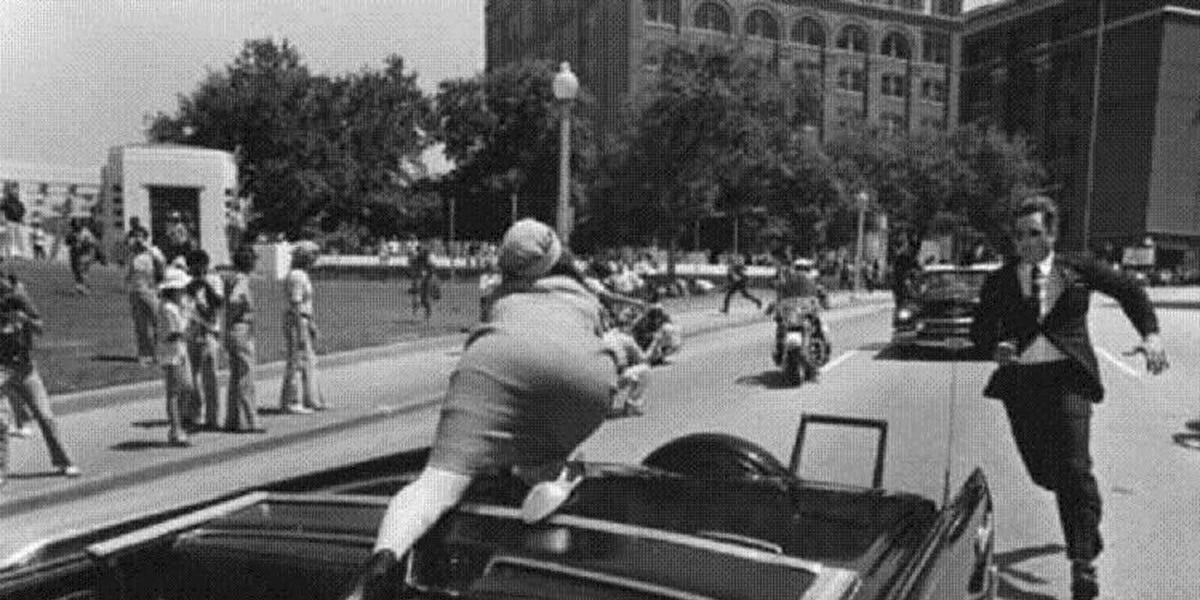 Jackie Kennedy Shows All - Proton Magic & Co.