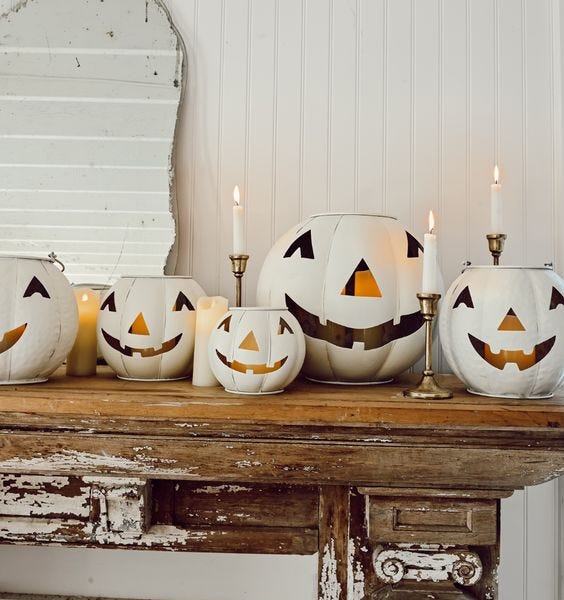 #HomeStories: Your Home Needs Halloween Vibes - by Katrin