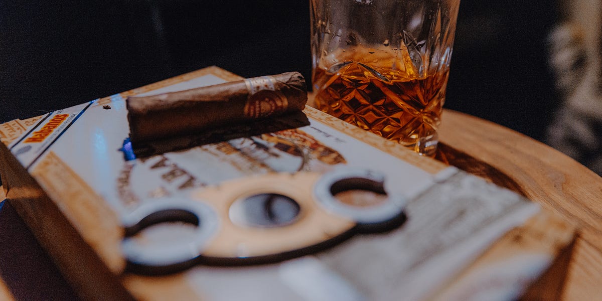 Cigar and Alcohol Pairings with a Tech Twist