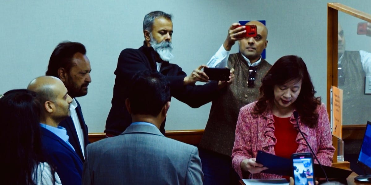 Wild scene in Fremont - by Steve Tavares